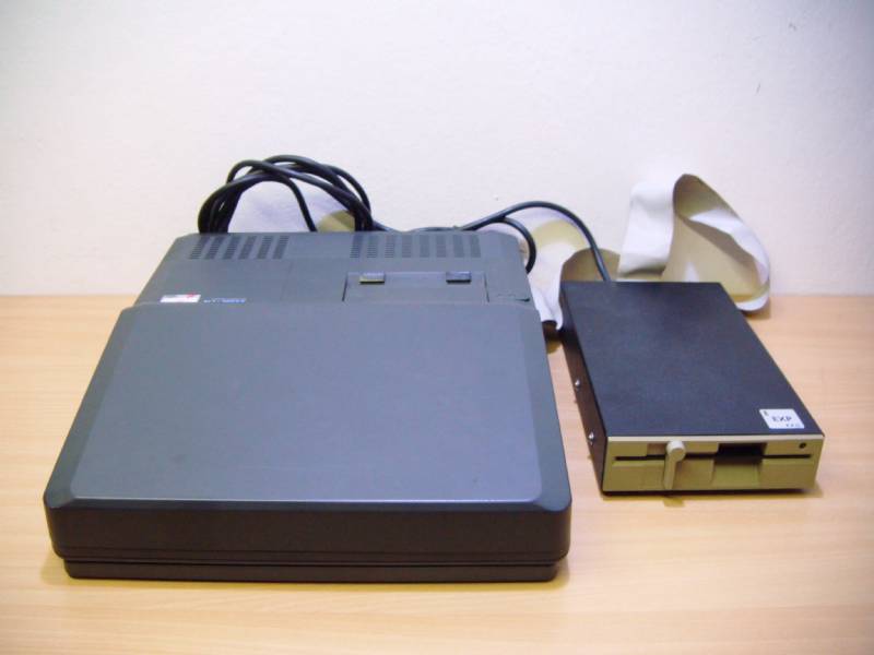 AMSTRAD CPC 464 CON MONITOR E FLOPPY DISK