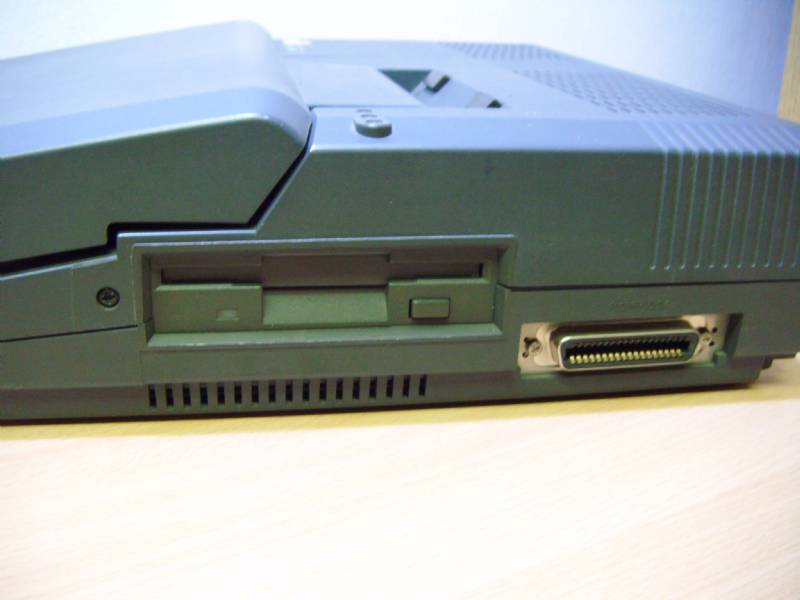 AMSTRAD CPC 464 CON MONITOR E FLOPPY DISK