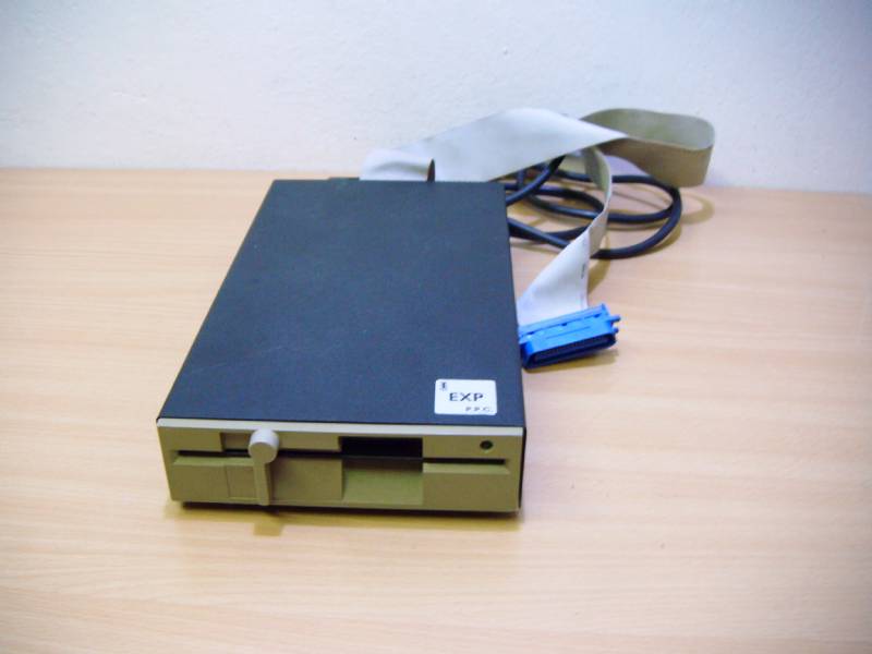 AMSTRAD CPC 464 CON MONITOR E FLOPPY DISK