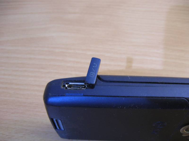 LG U960 CON ALIMENTATORE # # # LEGGI BENE