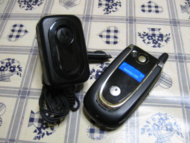 MOTOROLA V620 CON ALIMENTATORE ORIGINALE